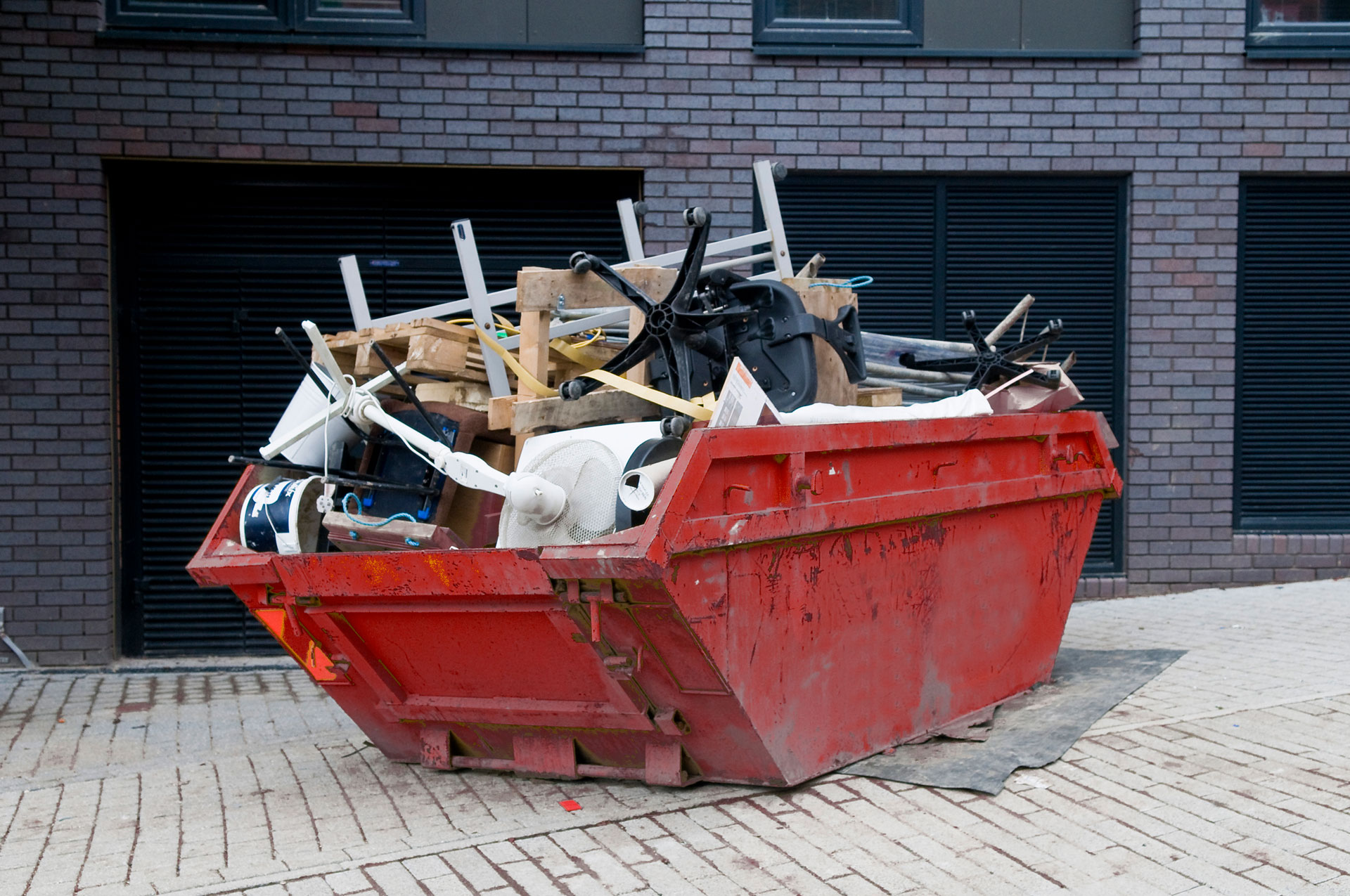 Mistakes to Avoid When Disposing of Rubbish | Kwik Skips